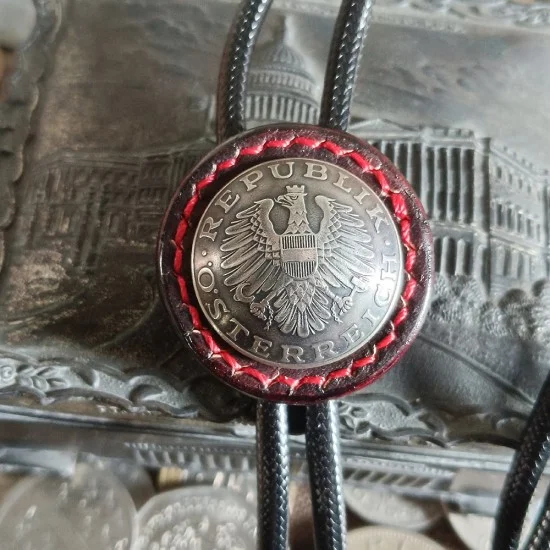 bolo tie, tone