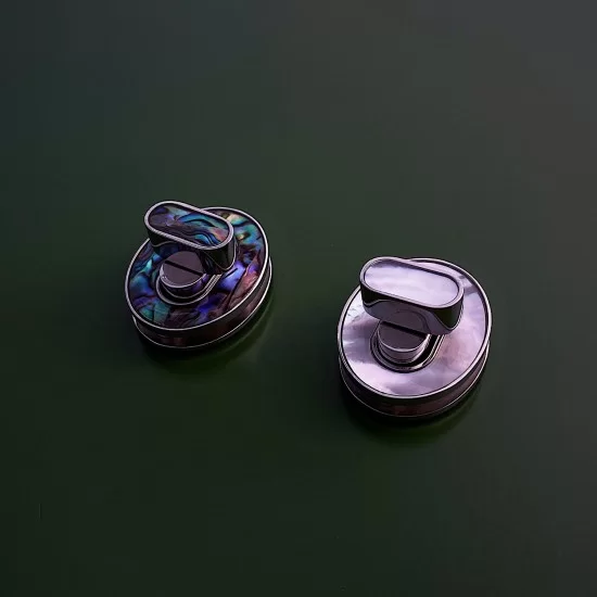 Shell, twist bag lock, hardware