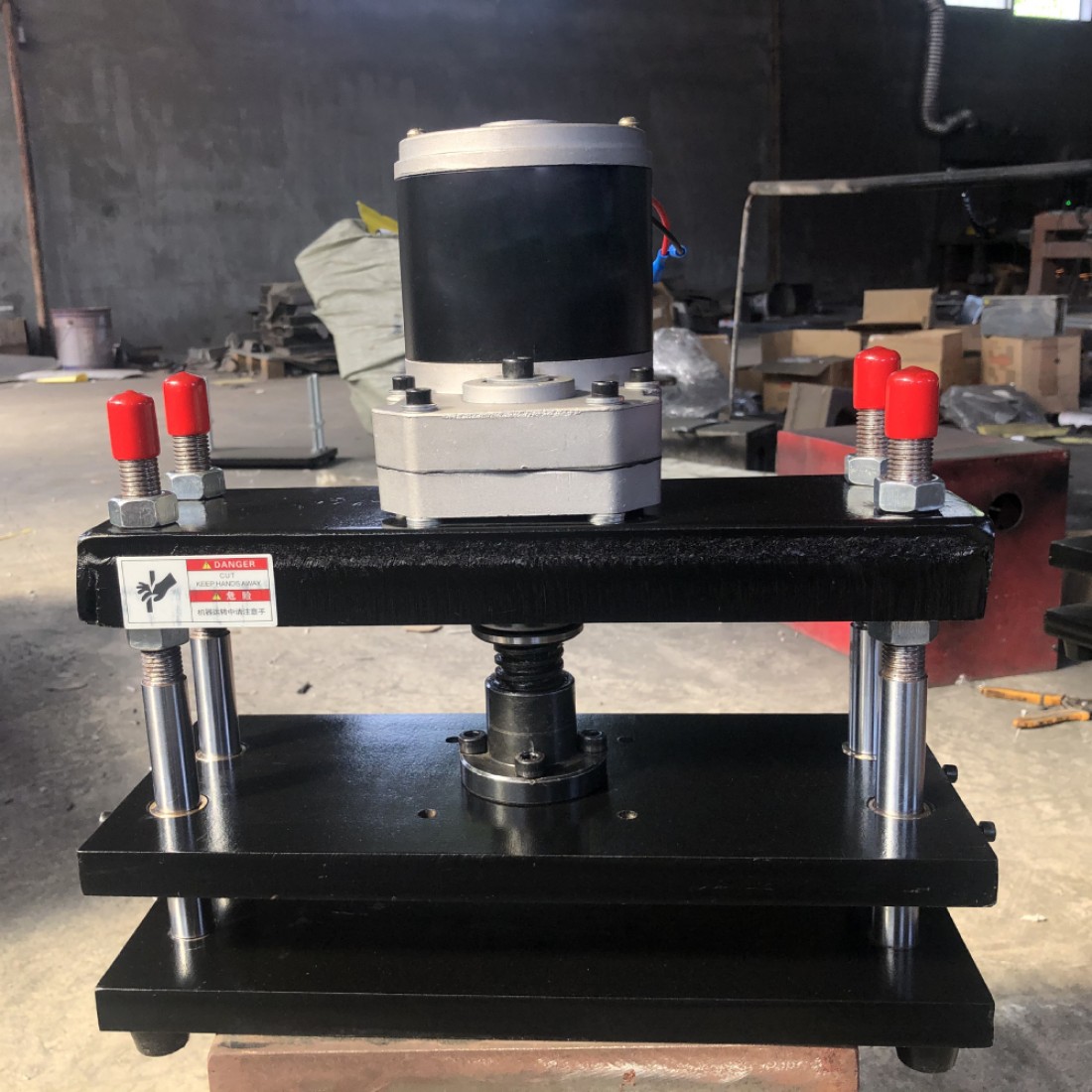 leather clicker, clicker, leather die, cutter