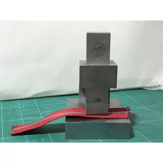 Hermes, zipper teeth breaker