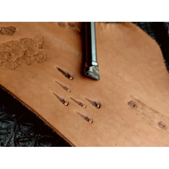 stainless steel, leathercraft tool, leather chisel, silver chisel, no.4