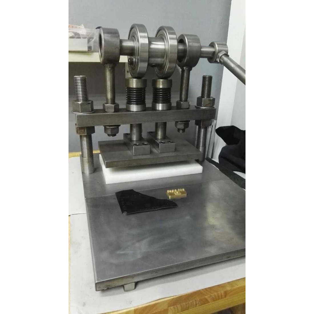 World debut free shipping- Hand crank leather cutting machine, leather ...