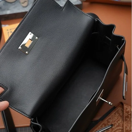 Hermes, Kelly messenger PM, material kit